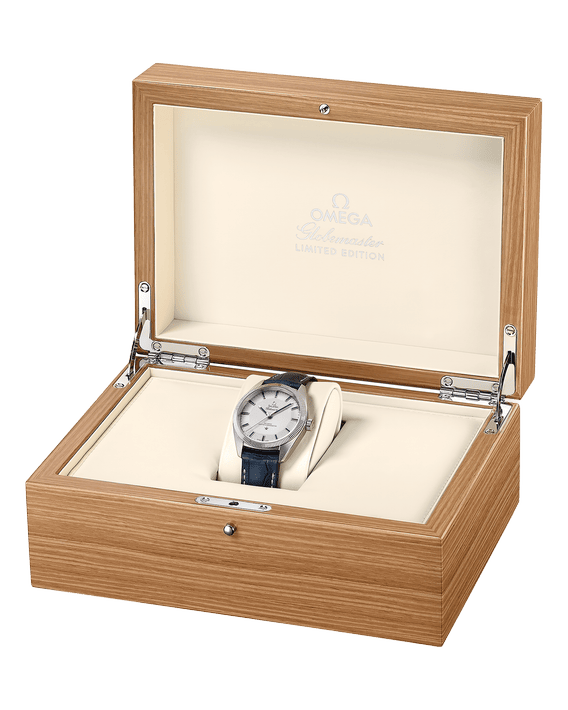 星座系列 尊霸腕表 39毫米, 铂金 搭配 皮表带 - 130.93.39.21.99.001 | OMEGA®