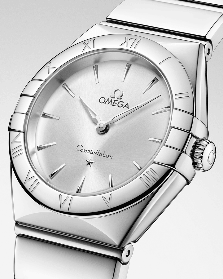 星座系列 28毫米, 精钢表壳 搭配 精钢表链 - 131.10.28.60.02.002 | OMEGA®
