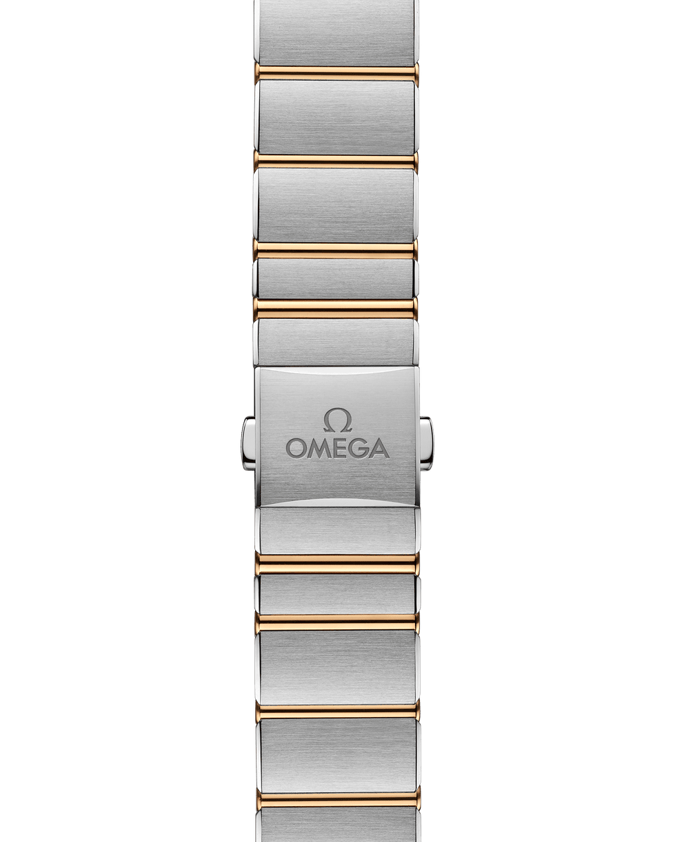 星座系列 28毫米, 精钢-黄色18 k金表壳 搭配 精钢-黄色18 k金表链 - 131.20.28.60.52.002 | OMEGA®