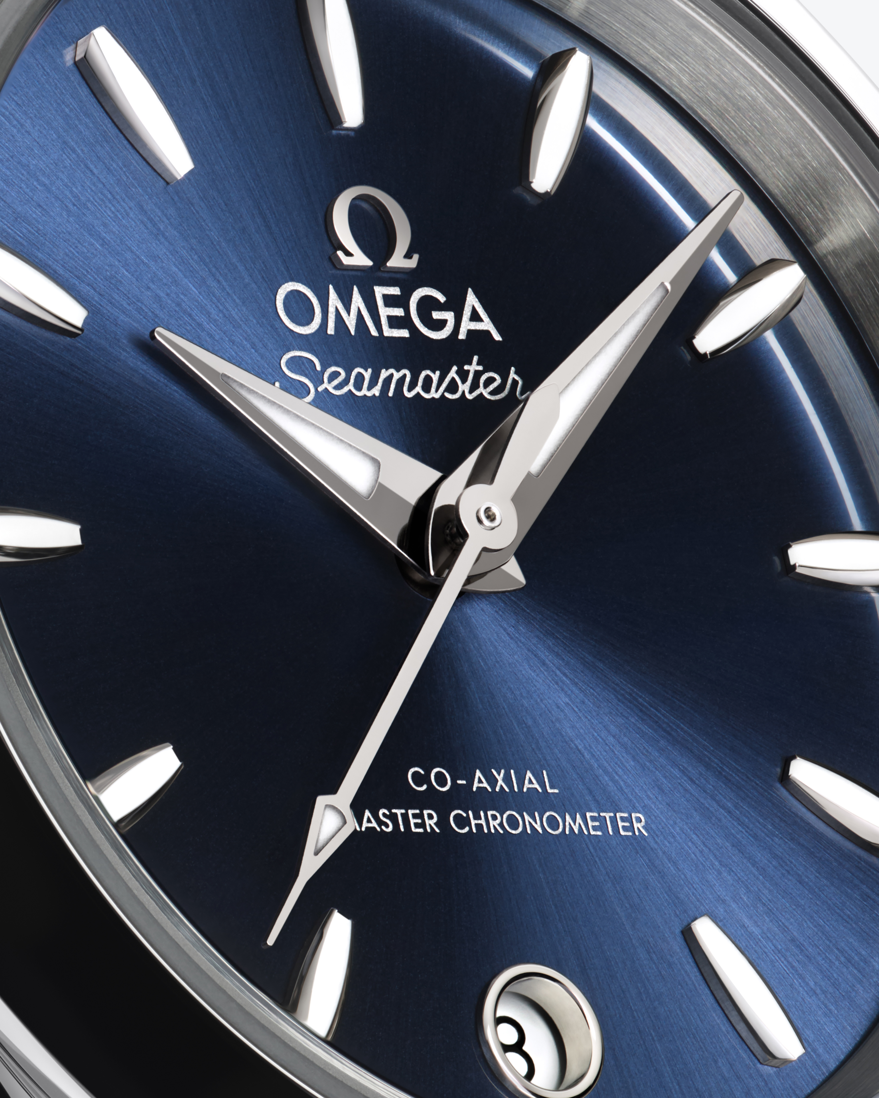 海马系列 AQUA TERRA 150米腕表 30毫米, 精钢表壳 搭配 精钢表链 - 220.10.30.20.03.001 | OMEGA®