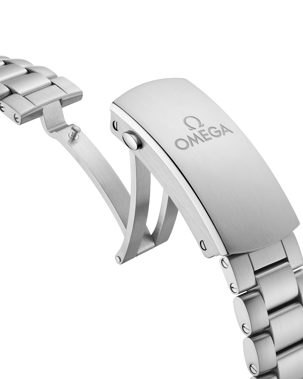 海马系列 海洋宇宙600米 43.5毫米, 精钢表壳 搭配 精钢表链 - 215.30.44.21.01.002 | OMEGA®